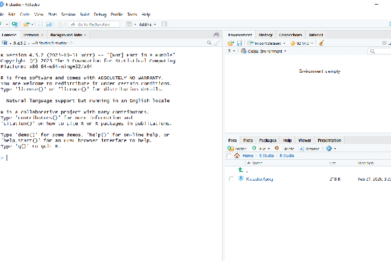 Introduction to RStudio - GeeksforGeeks